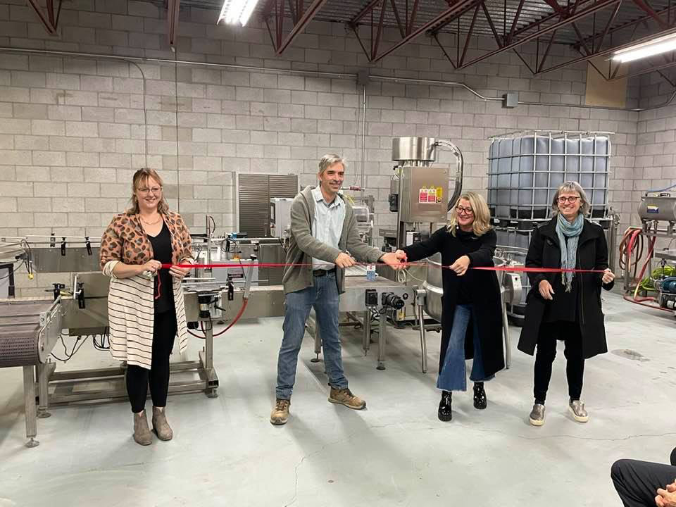 Creston food hub opens - Country Life in BC